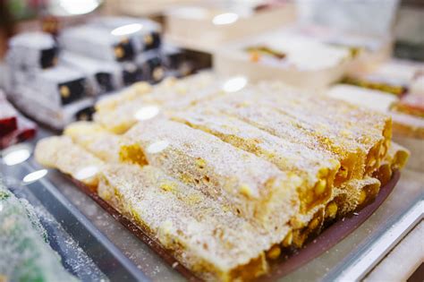 동부 과자 카운터에 과자 샤벳 Dzhezerye 할바 터키어 기쁨 바클라바 0명에 대한 스톡 사진 및 기타 이미지 0명 꿀 노랑 Istock