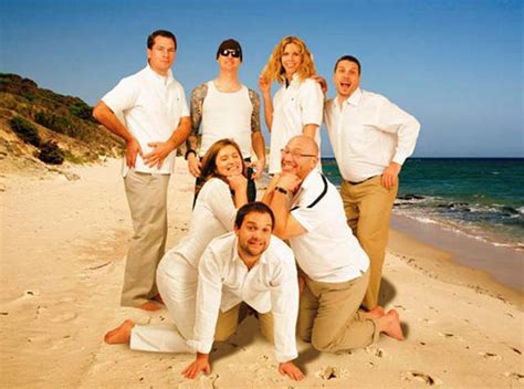 23 Awkward And Embarrassing Beach Photos Part 2