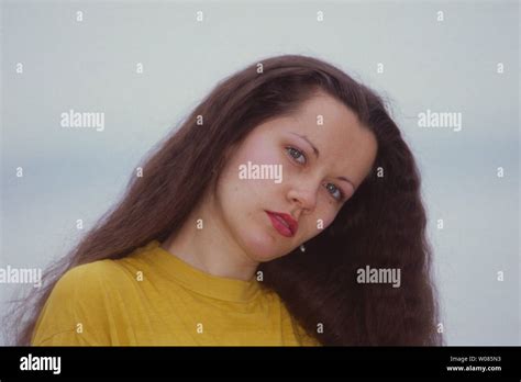 Liliana Nikiteanu, rumänische Sängerin, Deutschland ca. 1993. Romanian ...