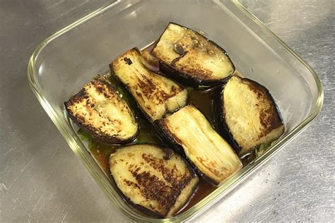 ロバート馬場の「大葉ナスの煮浸し」が主役級の旨さ “調味料2つ”で味が決まる Fumumu