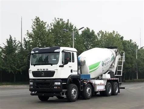 重汽and凌宇电驱桥搅拌车，会省钱的才是卡友选择的！铁甲工程机械网