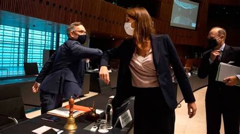 លោកស្រី រដ្ឋមន្ត្រី ការ បរទេស ឆ្លង វីរុស កំពុង សង្គ្រោះ បន្ទាន់ នៅ មន្ទីរ ពេទ្យ Tnaot