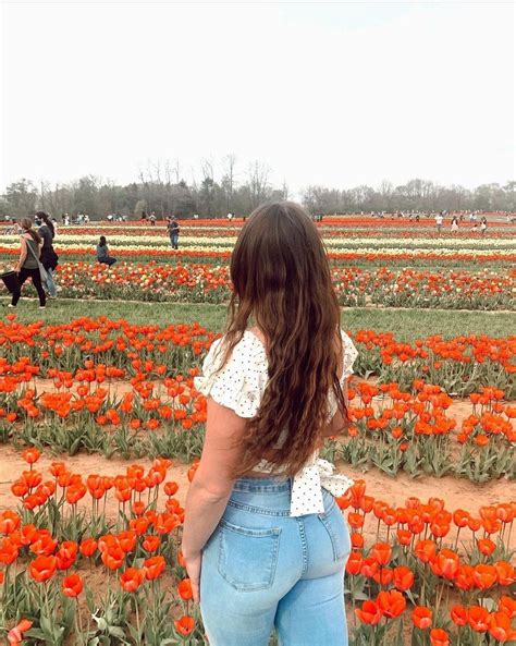 Brunette With A Lovely Booty Rthiccgirlsinjeans