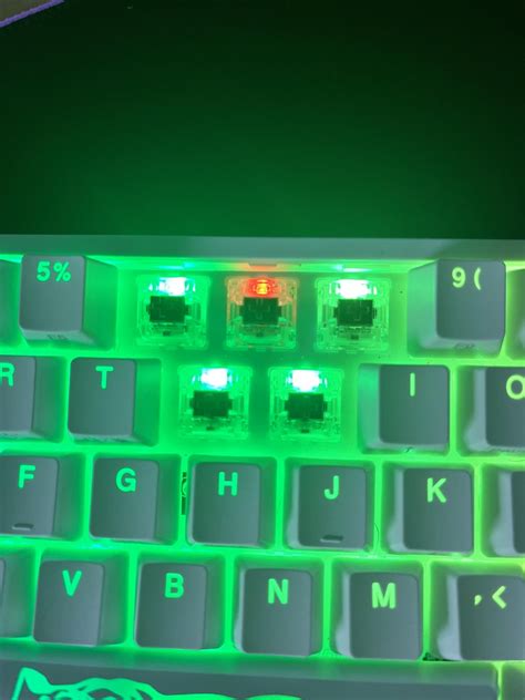 My Ducky 1 2 Mini 7 Key Keeps Flashing Red While The Other Keys Are In