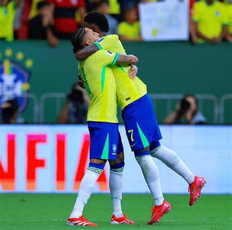 প্রিয় ক্লাব ছেড়ে যেতে যে কতো কোস্ট লাগে তা বিদায়ের সময় বুঝা যায় 🥺 By Brazil Football