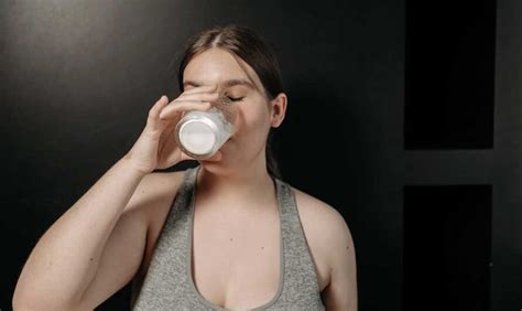 22 Proven Health Benefits Of Drinking Milk Everyday For Men Teafame