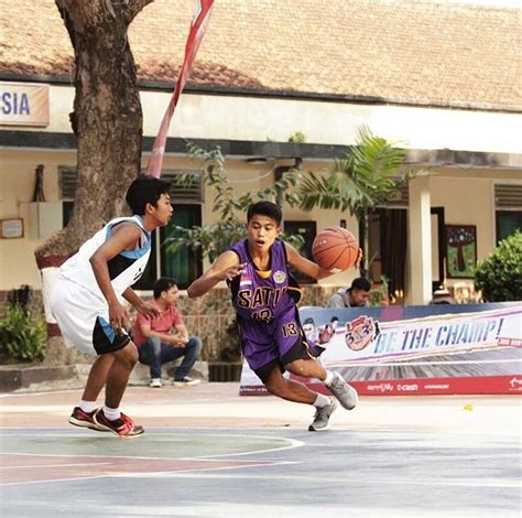 Sman 1 Selong Dan Semangat Mereka Meski Harus Berebut Lapangan Dbl Id