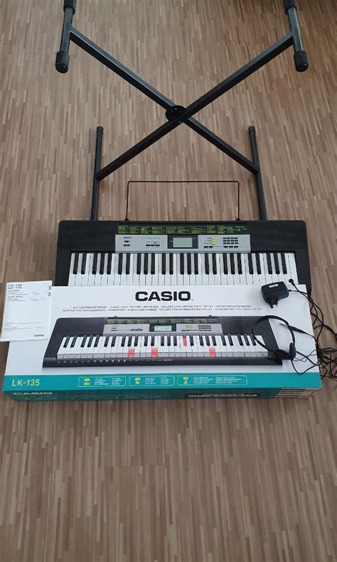 Casio Lk 135 Keyboard Hobbies And Toys Music And Media Musical