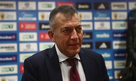 Βρούτσης Σταματάει το γήπεδο ξέφραγο αμπέλι από 13 Φεβρουαρίου Fosonline