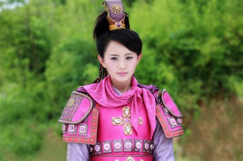 隋唐英雄3游兰扮演者 舒游扮演者 游月娥的扮演者 大山谷图库