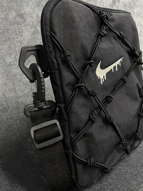 Сумка Nike Rezenu месенджер через плече унісекс 520 грн Сумки через плече Львів на Olx