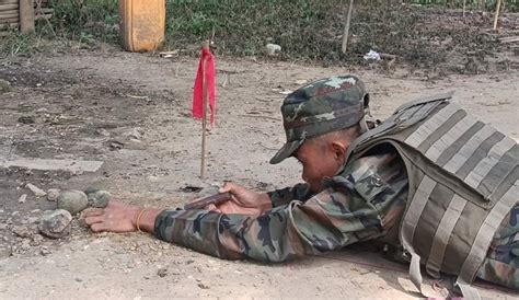 တောင်ခင်ရန်း ရဲစခန်းကို စွန့်ခွာထွက်ပြေးသွားသည့် စစ်ကောင်စီတပ်သားများက