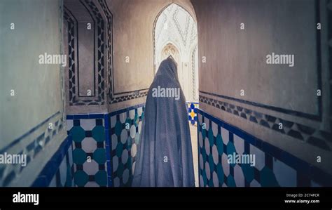 Kashan Iran May Unidentified Iranian Woman In Chador Hijab