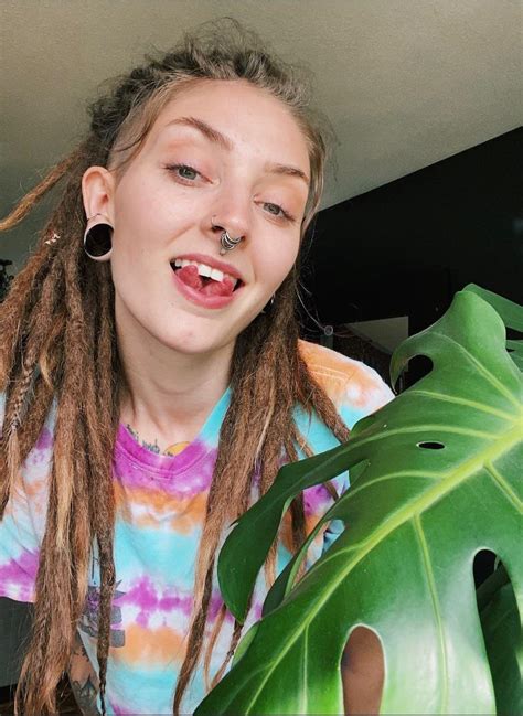 Healed Tongue Split Months Old So Happy With It R Bodymods