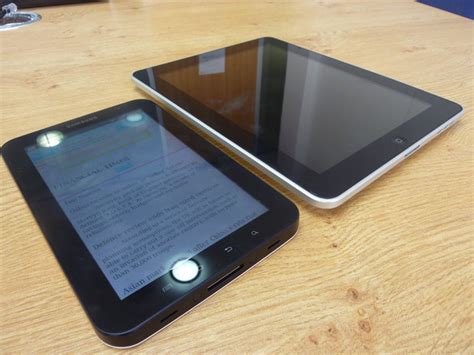Samsung Galaxy Tab Vs Apple Ipad Size Comparison Photos Cnet
