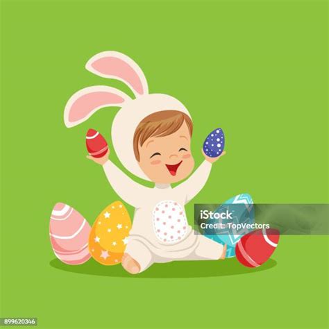 화려한 페인트 달걀 부활절 달걀 사냥 벡터 일러스트 레이 션에 재미 아이 노는 하얀 토끼 의상 귀여운 소년 Film Festival에 대한 스톡 벡터 아트 및 기타 이미지