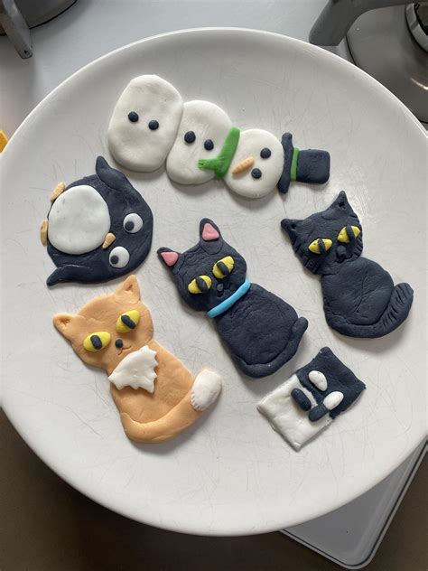 Eu E Minha Irmãzinha Estavamos Fazendo Desenhos Com Pasta Americana