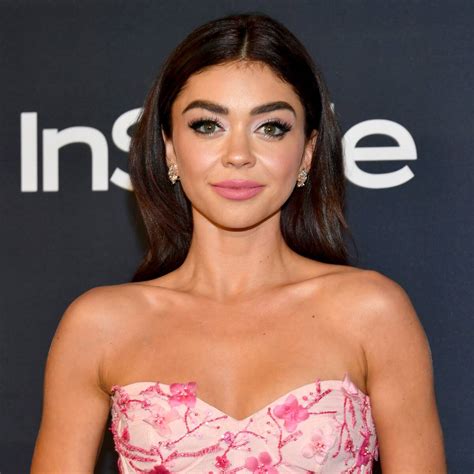 Sarah Hyland Recalls Her Boobs Being Compared To “mosquito Bites” In