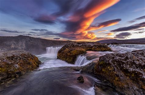 4k Iceland Rivers Waterfalls Evening Sky Clouds Moss Hd