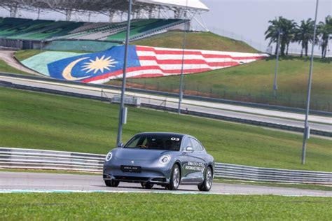 试驾：gwm Ora 07！可盐可甜，逛街下赛道全能的闪电猫 Gwm Ora 07 Performance Malaysia Performance Thrills Track