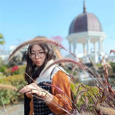 Ting Chih Chen Threads Say More