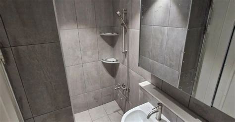 합리적인 가격에 깔끔하고 꼼꼼히 작업해주셨습니다 타일도 청소해놓고 보니까 무광에 색감이 이쁘더라고요 직장인이다 보니 현장에 없었어서 좀 걱정됐는데 잘 작업해주신 것