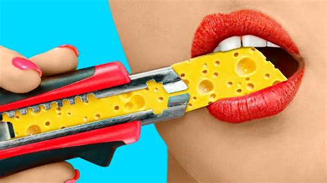 13 пранков и лайфхаков для школы Как пронести еду в школу Youtube