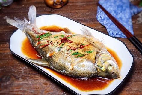 鳊鱼和武昌鱼 身上 食物 大山谷图库
