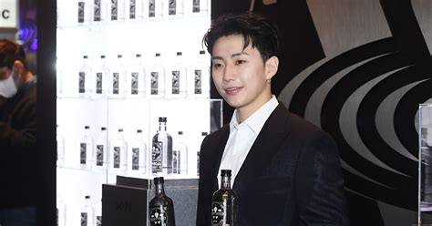 박재범·성시경 술 장사로 대박 나더니…결국 정부도 나섰다