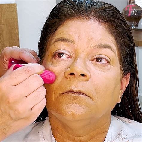 Makeover Transforms Woman From Frumpy To Fabulous In Minutes Makeover Woman Womans Before