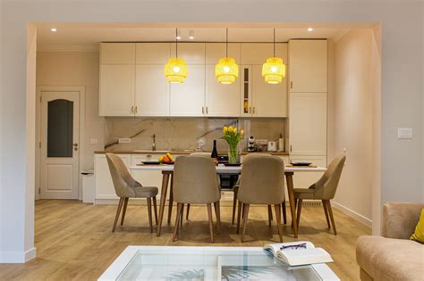 Кухня с гранит Проект на Мона Стил Индивидуални проекти и решени