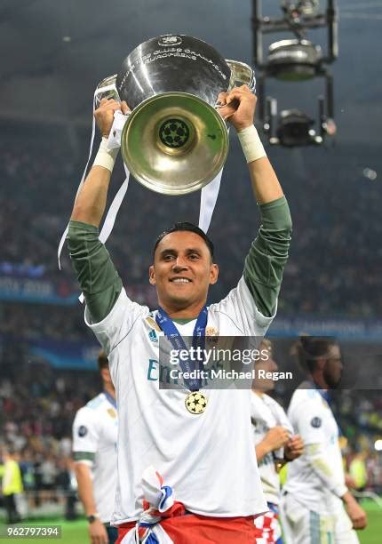 Keylor Navas Real Photos And Premium High Res Pictures Getty Images