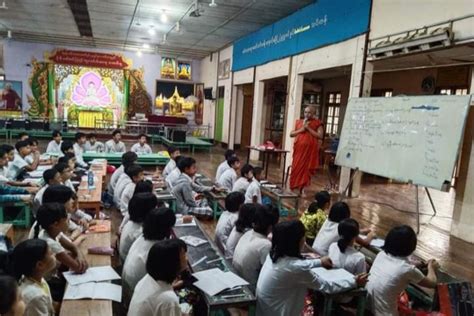 ဒိုက်ဦးမြို့၊ သံတံတားရပ်ကွက်၊ ဇမ္ဗူရတနာကျောင်းတိုက်၌ မင်္ဂလာတရားတော်သင်တန်းနှင့် English Grammar