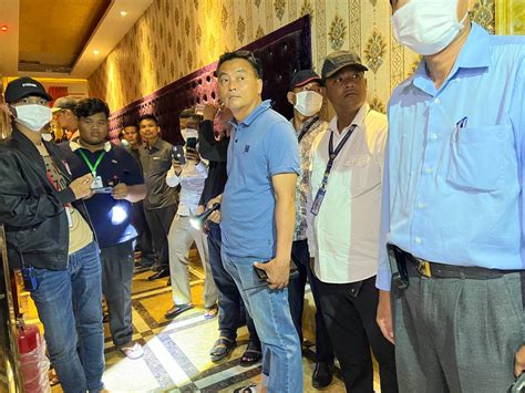 កម្លាំងគណៈបញ្ជាការឯកភាពខណ្ឌចំការមនចុះត្រួតពិនិត្យទីតាំងក្នុងផ្សារបឹងត្របែកផ្លាហ្សាសង្ស័យមានបង្កប