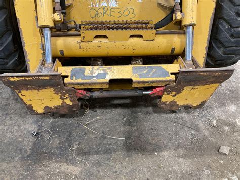 At311535 John Deere 325 Quick Coupler For Sale