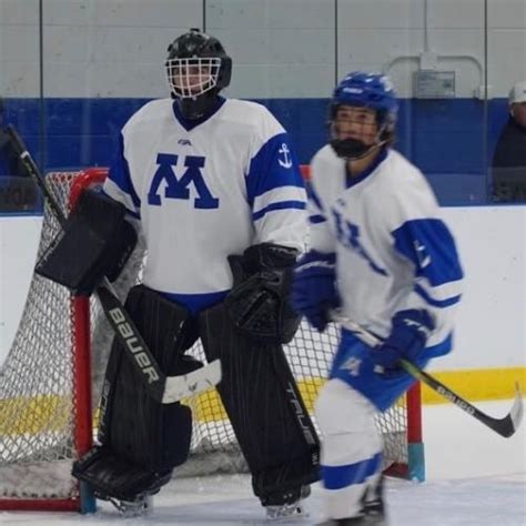 Samuel Davis Stats Contract Salary And More