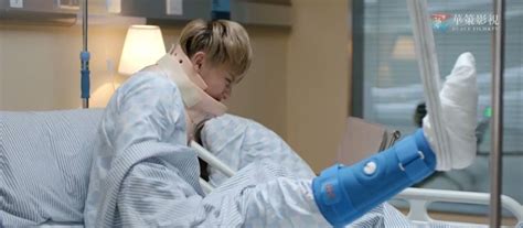 Crutching In A Long Leg Cast Artofit