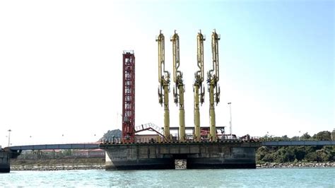 ကျောက်ဖြူ ရေနက်ဆိပ်ကမ်းကို တရုတ်ပညာရှင်သုံးရာကျော်နဲ့ စက်ယန္တရားတွေ