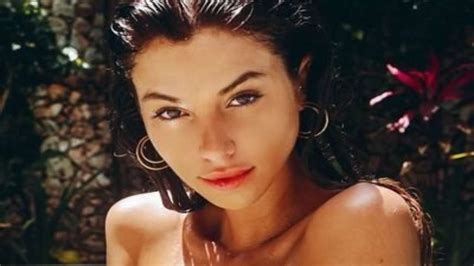 Valentina Fradegrada Ogni Volta Sempre Pi Svestita Foto