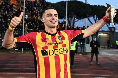 Krstovic Indizio Social Sulla Nuova Squadra Si Allena Con La Maglia