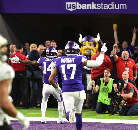 Photos Vikings Beat Saints In Final Seconds With Miracle Touchdown