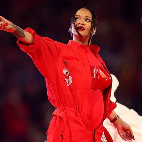 Rihanna Did Rihanna Lip Sync During The Super Bowl Halftime Show How