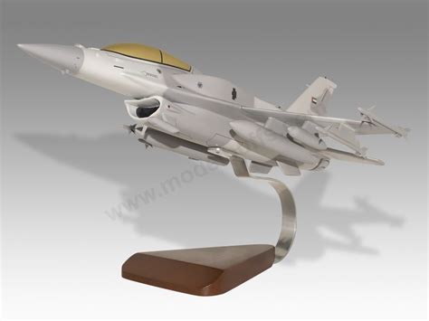 Lockheed Martin F 16 Block 60 Desert Falcon Uae Air Force Model Modelbuffs