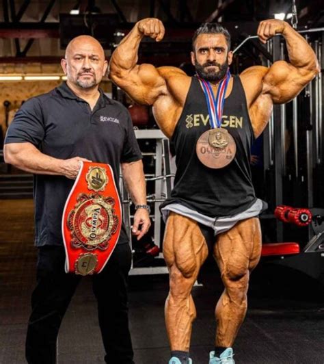 عکس های هادی چوپان روی جلد مجله آمریکایی