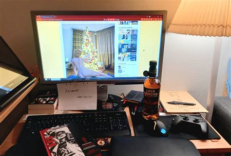 С наступающим Новый Год хуяздник праздник Новый год на реакторе смешные картинки и