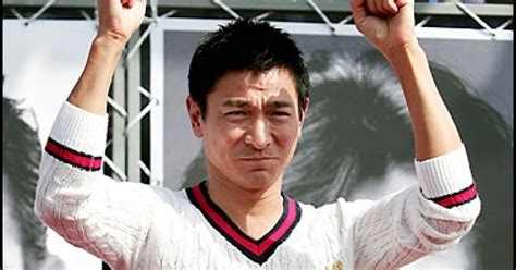 포토 유덕화 저 벌 서는 것 아녜요