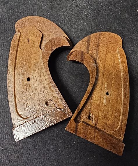 Colt Python Roper Style Checkered Walnut Reproduction Grip