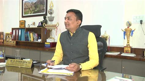 Chitradurga Zp ಸಿಇಓ ದಿವಾಕರ್ ತಮ್ಮ ವ್ಯಾಪ್ತಿಯ ಸರ್ಕಾರಿ ಕಚೇರಿಗಳಲ್ಲಿ ಲಂಚಾವತಾರಕ್ಕೆ ಬ್ರೇಕ್ ಹಾಕಿರುವುದು