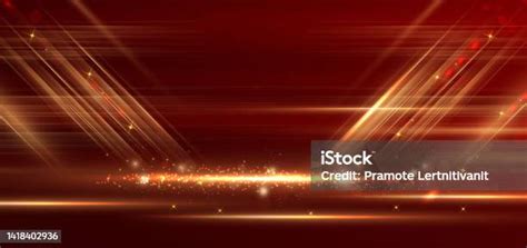 조명 효과와 함께 빛나는 우아한 황금 무대 대각선이 빨간색 배경에 반짝입니다 템플릿 프리미엄 어워드 디자인 배경 주제에 대한 스톡 벡터 아트 및 기타 이미지 Istock