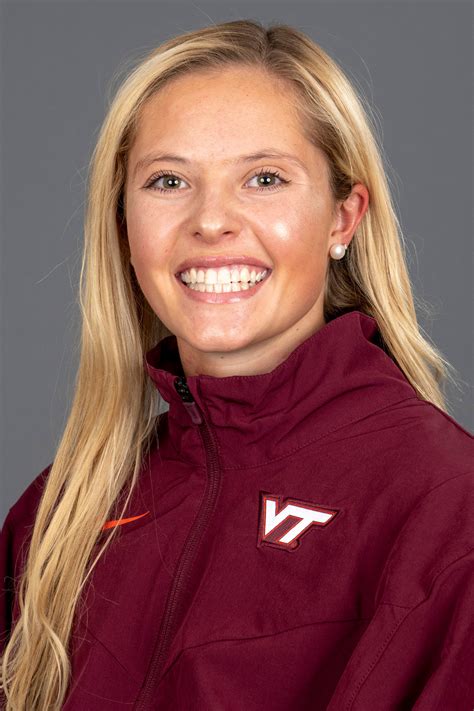 Izzi Mroz Swimming And Diving 2021 22 Virginia Tech Athletics